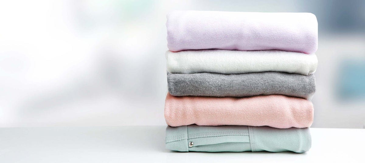 Aprende cómo eliminar el olor a humedad de tu ropa